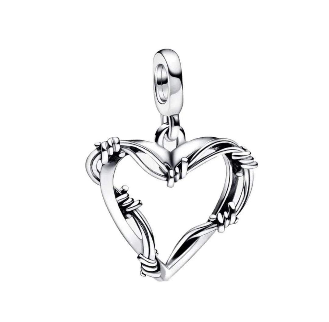 Corazón con púas Pan Me 𝓓𝓮𝓵𝓾𝔁𝓮 𝓛𝓲𝓷𝓮